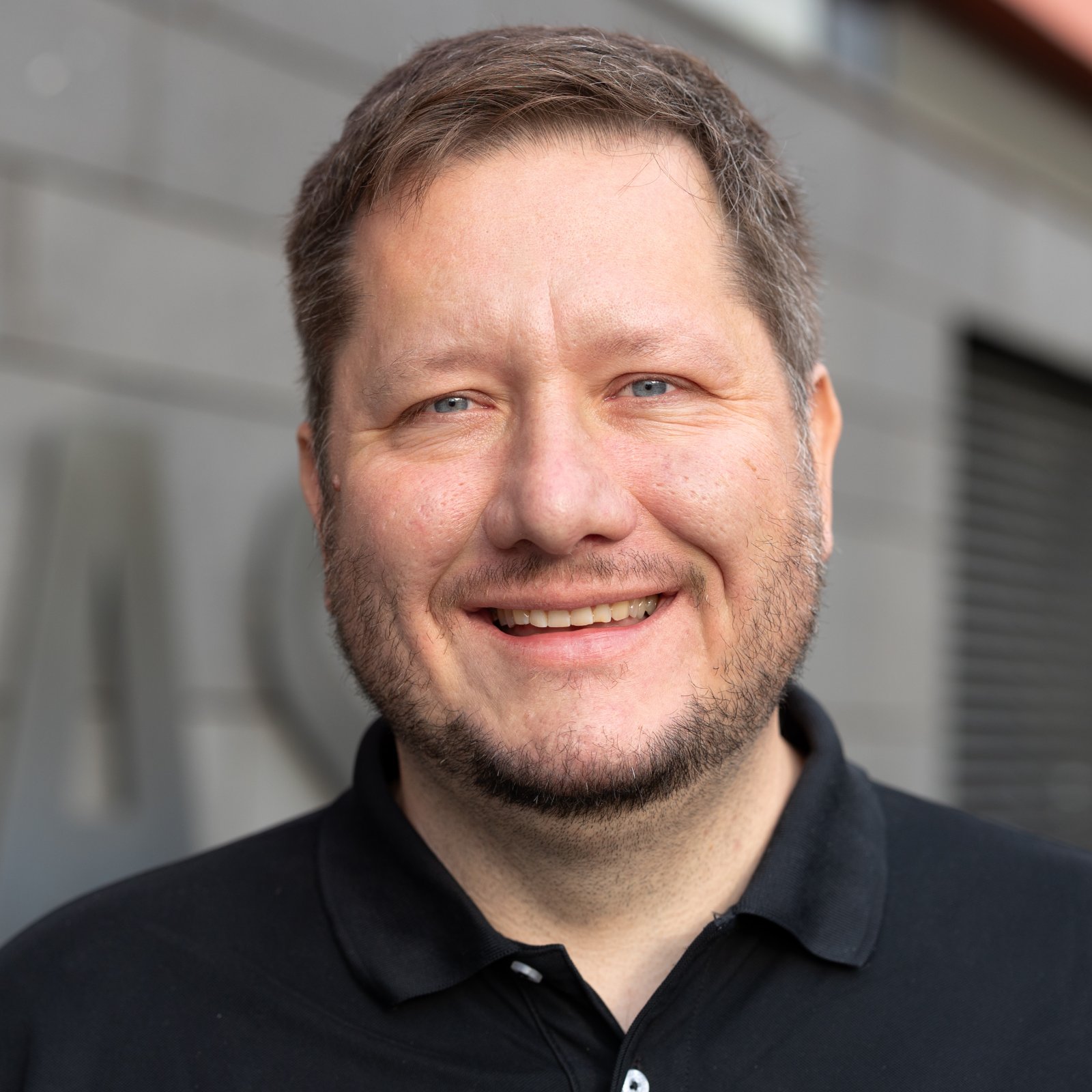 Contact Persons / FIAS